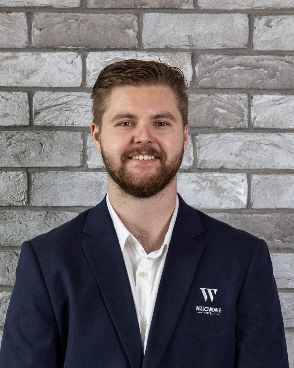 Willowdale Hotel | Dining, Entertainment, Events & Sports Bar